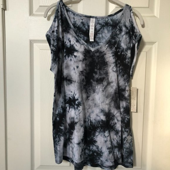 Balance Collection | Tops | Nwt Balance Collection Blue Tie Dye Casual ...
